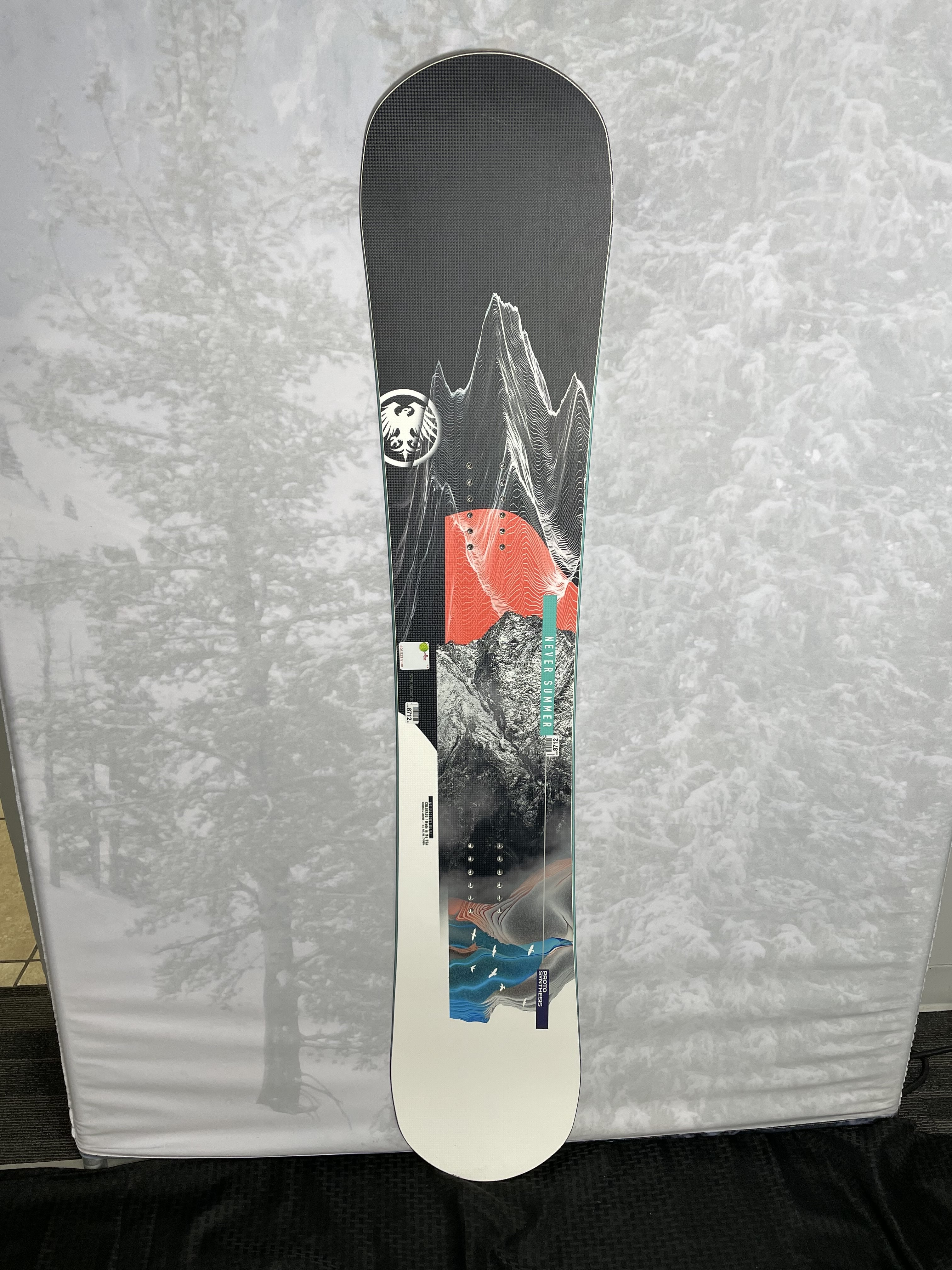Lightly Used 2025 Never Summer Proto Synthesis 148 CM Snowboard – AJ ...